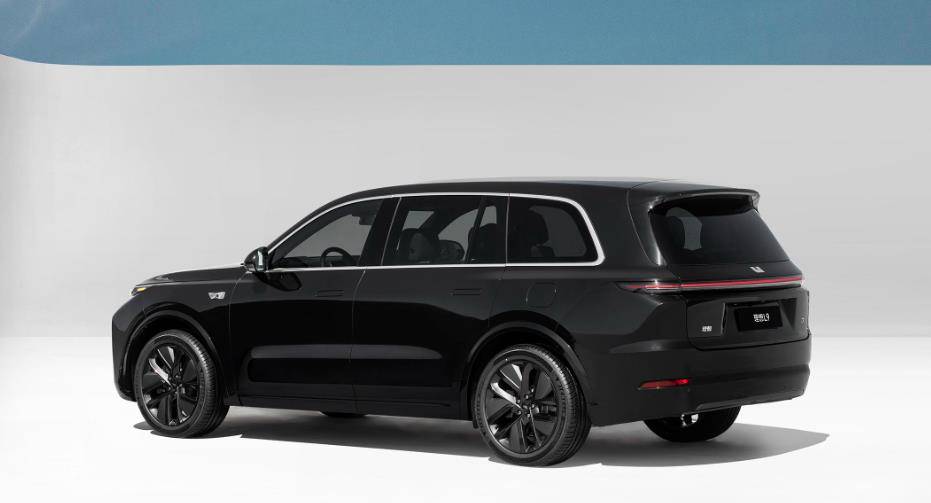 配双高通骁龙8155芯片，还是六座全尺寸SUV，理想L9有多强？_搜狐汽车_搜狐网