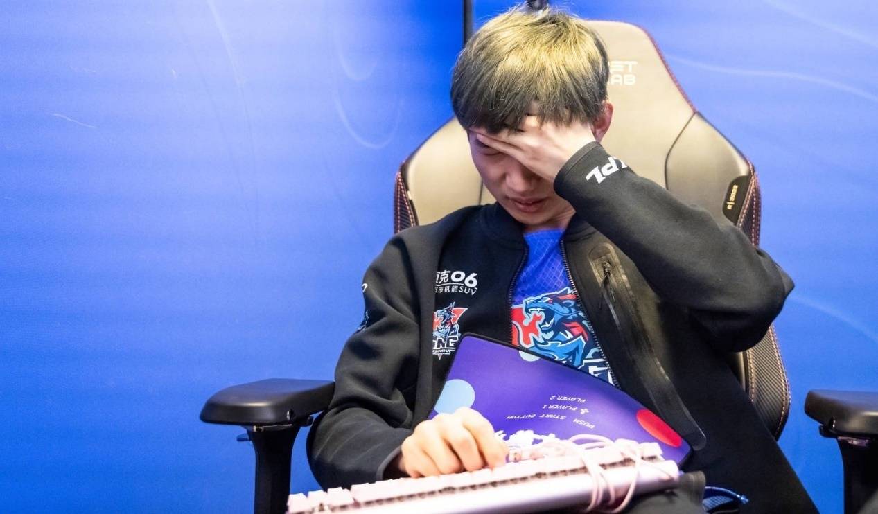 LPL突发大事件！WE选手疑似涉赌，大量欠钱不还，RNG前中单发声_iwandy_昌宏_Cryin