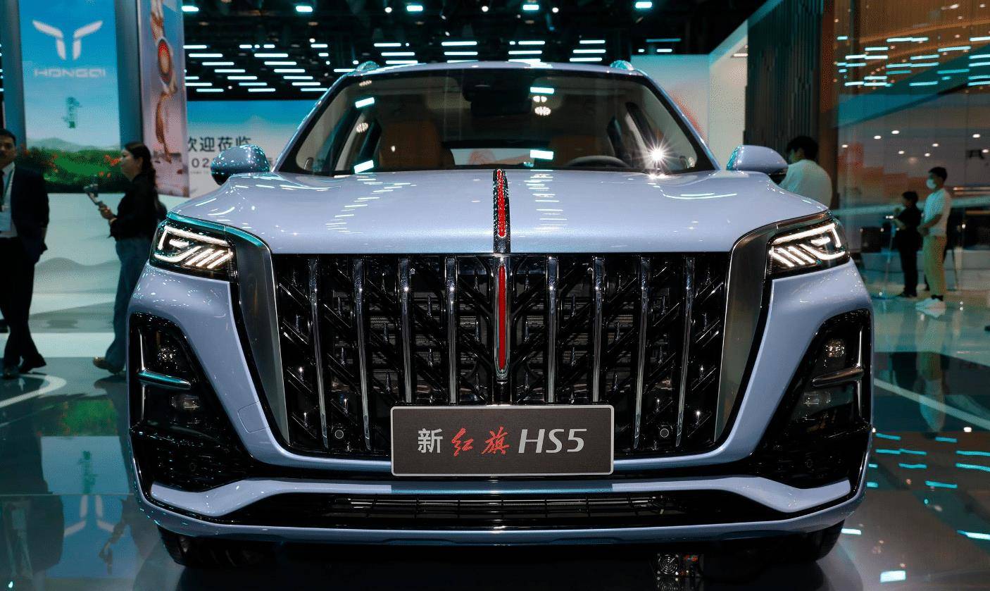 252马力配爱信8AT，红旗HS5整容后霸气多了，正宗平民豪车_搜狐汽车_搜狐网