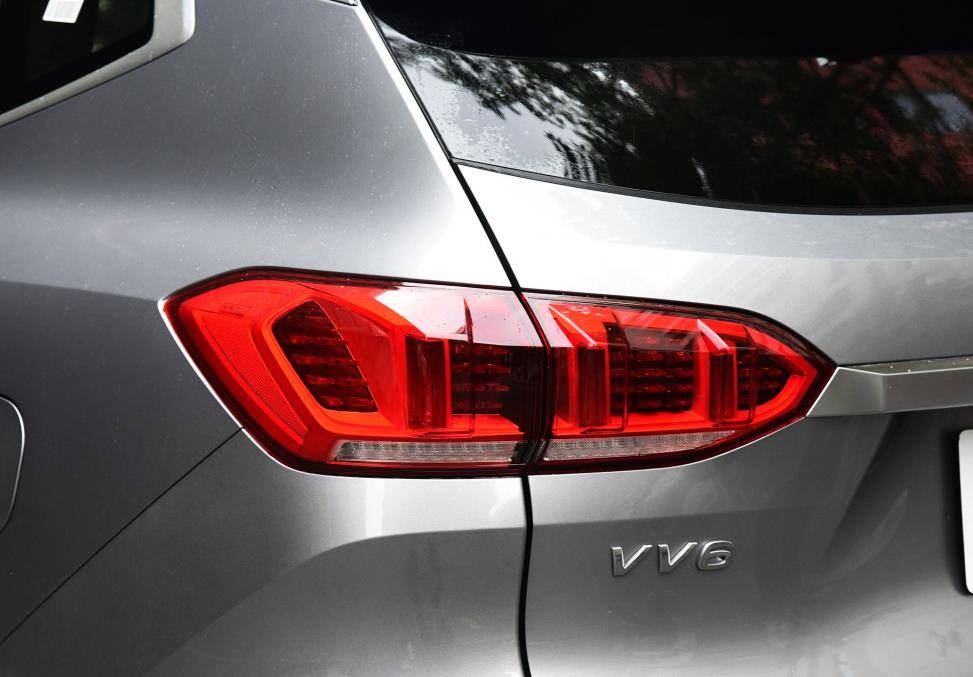 SUV新“霸主”！2.0T爆227马力，性能远胜哈弗F7，14.80万_搜狐汽车_搜狐网