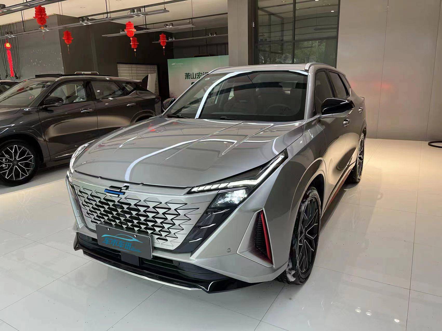 酷炫又智能 探店汽车机器人——欧尚Z6蓝鲸 2.0T_搜狐汽车_搜狐网