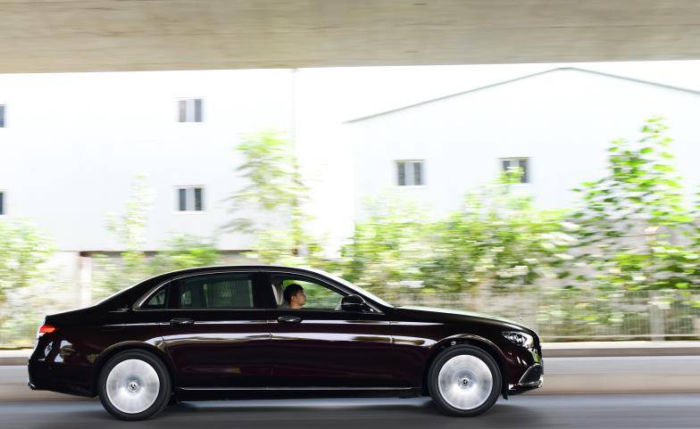 47万提了辆奔驰E300L，开了3个月后，车主想说句心里话_搜狐汽车_搜狐网