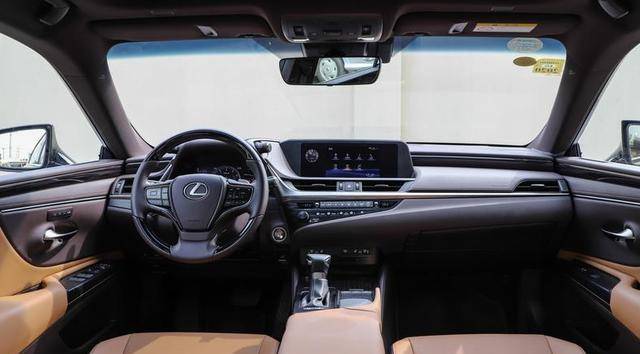 预算30万，开完奔驰C260L，再换到雷克萨斯ES上，车主：差距明显_搜狐汽车_搜狐网