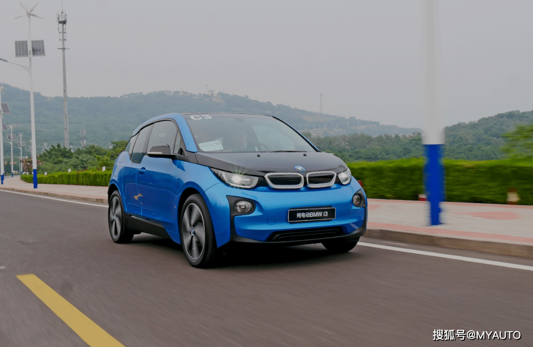全新纯电动BMW i3销量打不赢蔚来ET5，产品力配不上高溢价_搜狐汽车_搜狐网