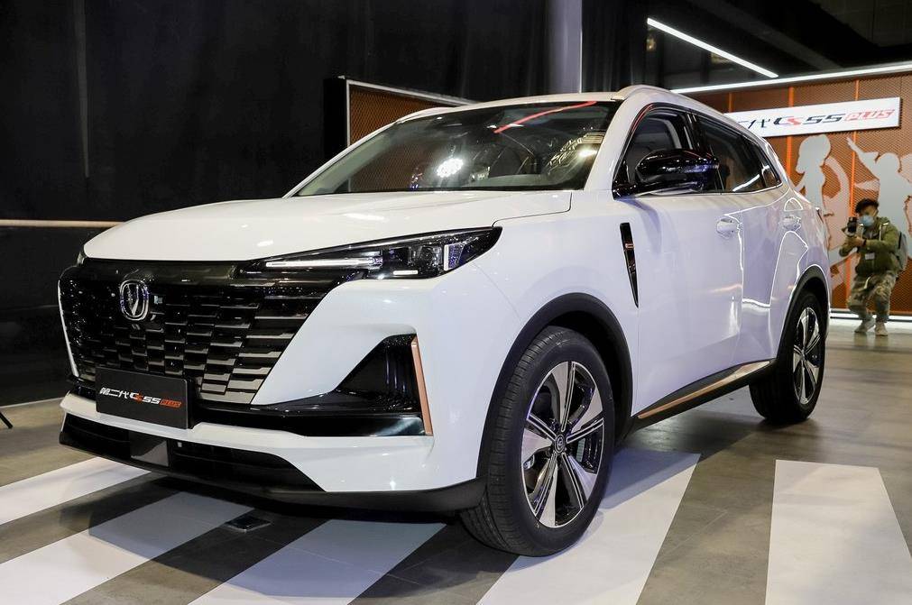 身材比长安CS75小一圈！吉利博越危机降临，长安新车9万出头_搜狐汽车_搜狐网