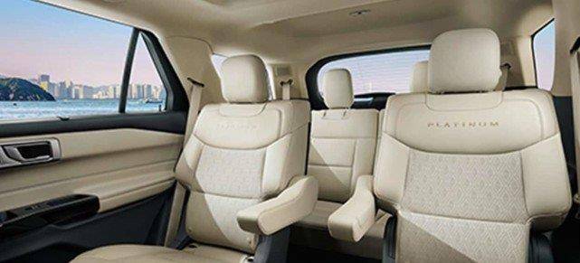 轴距超过3米的良心SUV，标配2.3T爆276马力，连膝部气囊都是标配_搜狐汽车_搜狐网