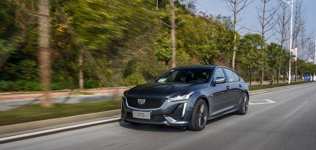 26.9万喜提凯迪拉克CT5，再开奥迪A4L，差距一目了然！_搜狐汽车_搜狐网