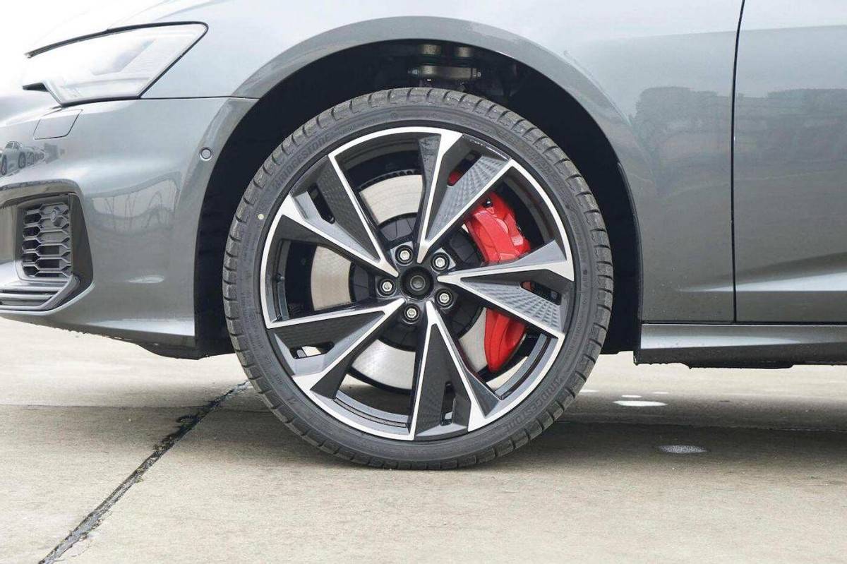 低调却是精品！2.9T就有450马力，破百仅4.5秒，奥迪S6有多强？_搜狐汽车_搜狐网