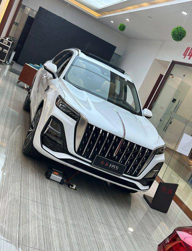 5月21日上市！新款红旗HS5到店，标配2.0T+爱信8AT，又是个爆款？_搜狐汽车_搜狐网