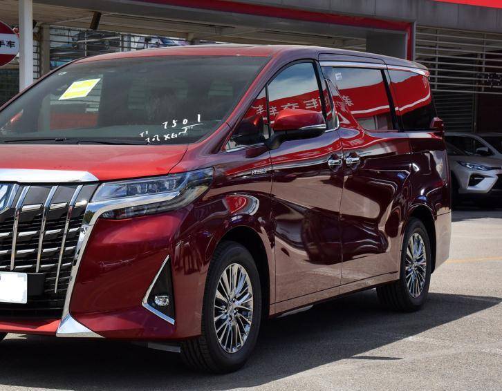 丰田这款MPV，轴距3米配独立沙发，3.5L引擎＋300马力，稳如高铁_搜狐汽车_搜狐网