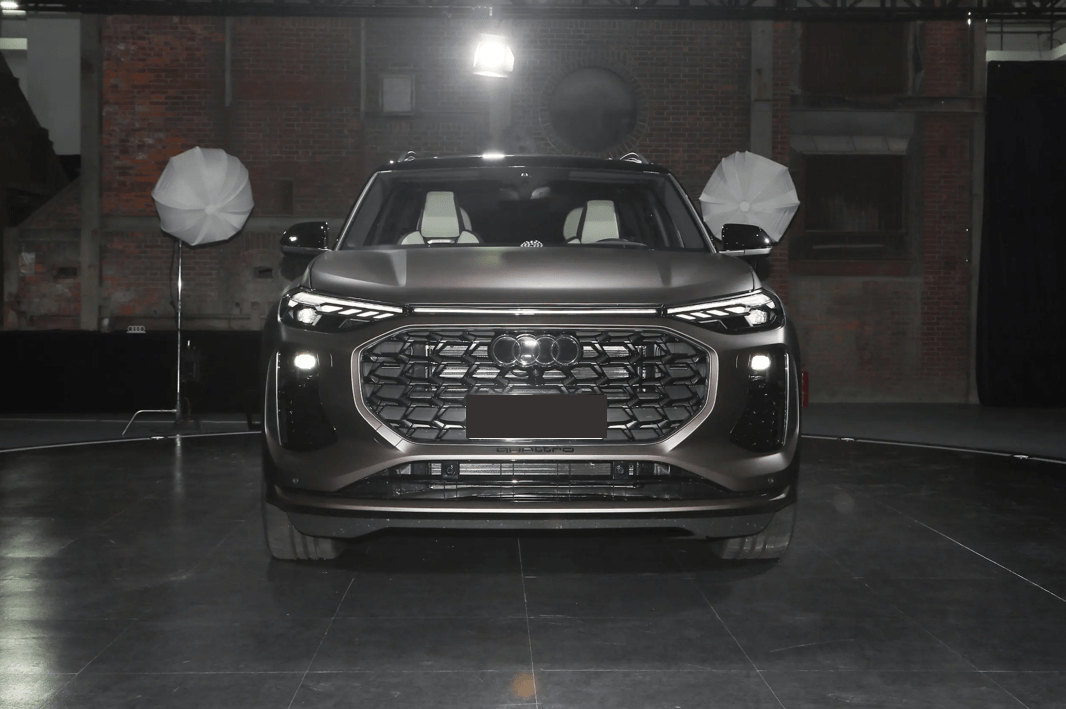 外观精致又霸气，旗舰Roadjet陆地专机，奥迪Q6比同级强？_搜狐汽车_搜狐网