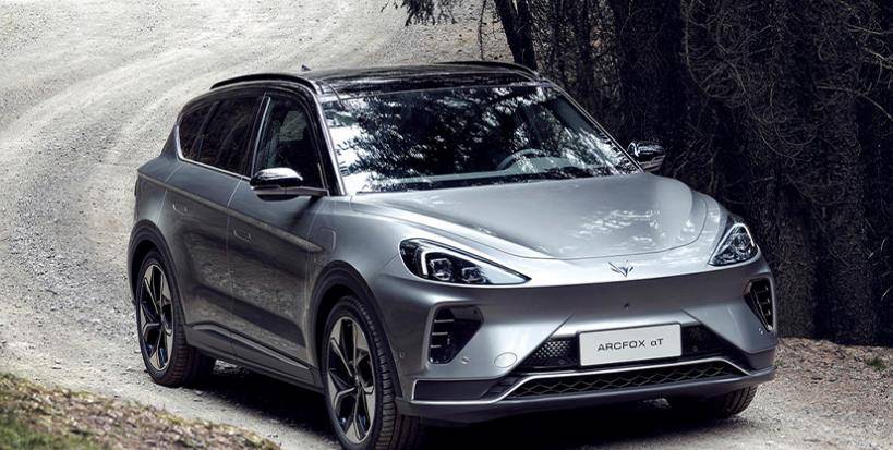 极狐阿尔法T对比Model Y、蔚来ES6，能有几成胜算？_搜狐汽车_搜狐网