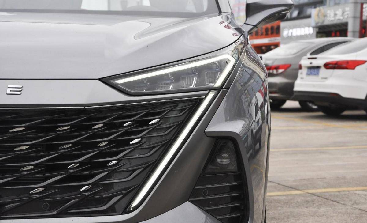 17.58万起，标配2.0T+9AT，定位中大型SUV，体验荣威RX9_搜狐汽车_搜狐网