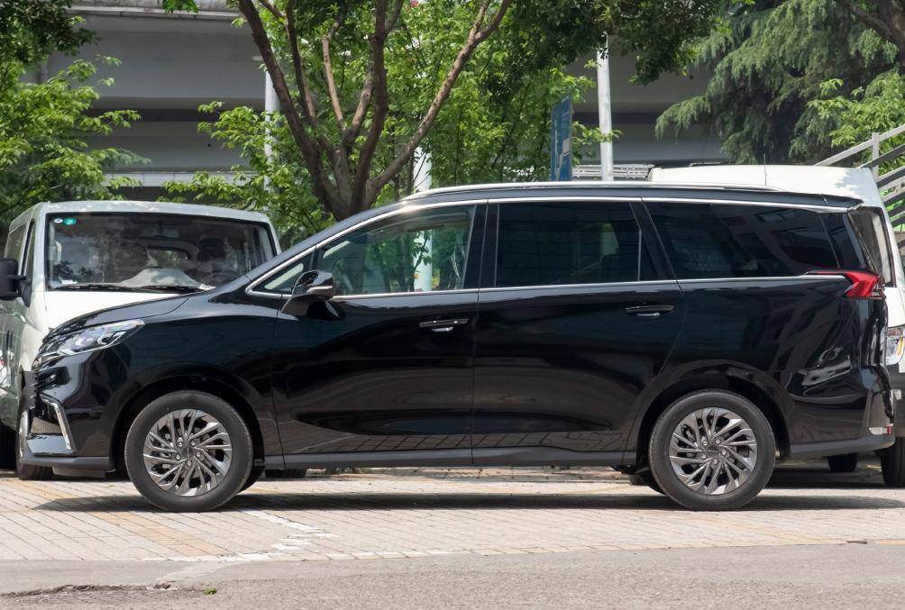 上汽大通G50来了，比宋MAX更好看，搭1.5T四缸引擎，8.68万起_搜狐汽车_搜狐网