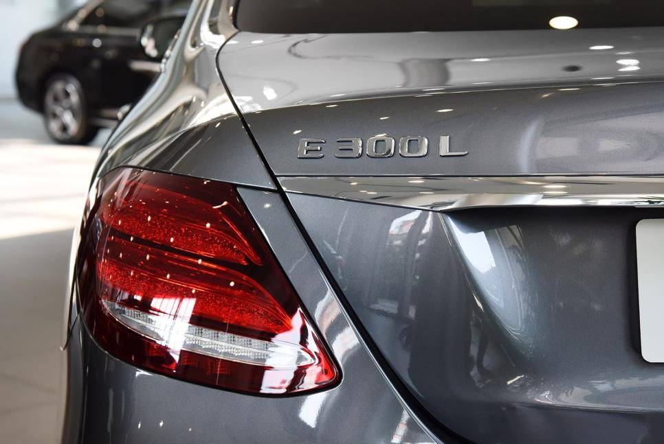 2023款奔驰E级上市，299马力＋9AT，配四驱，比奥迪A6L有排面_搜狐汽车_搜狐网