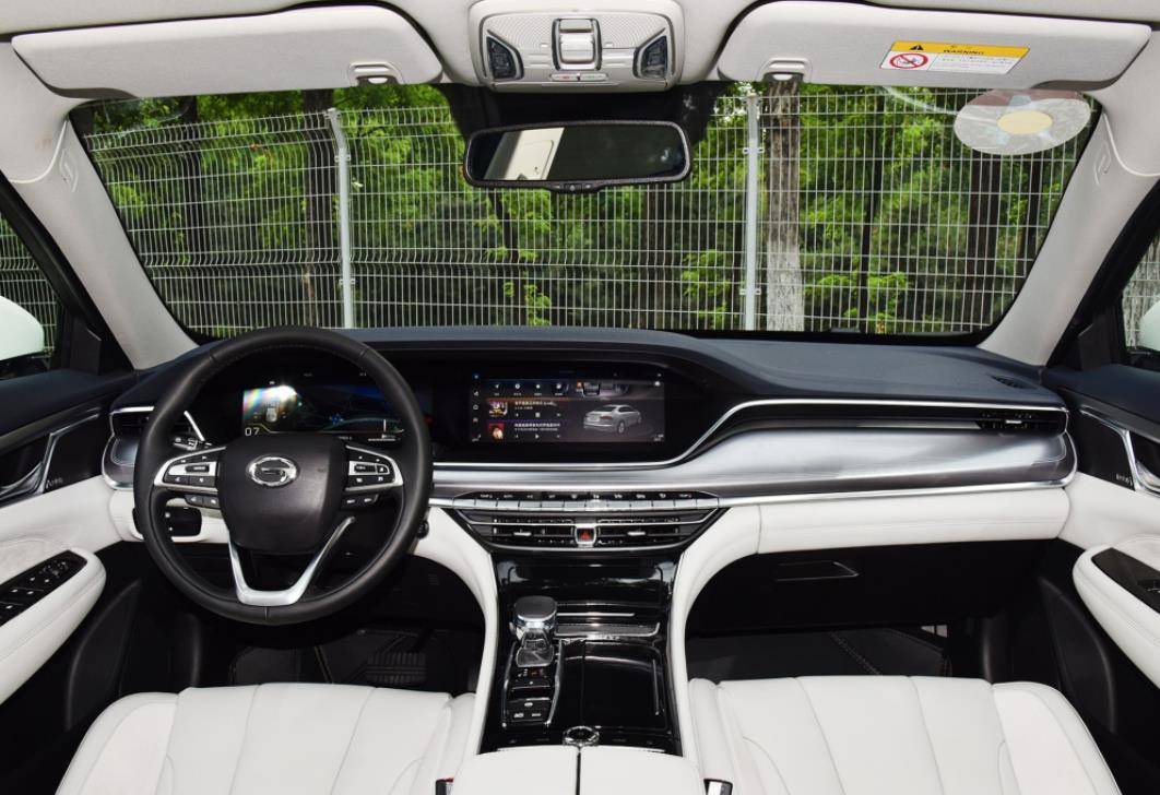 传祺又一大块头！轴距2米9，搭2.0T＋252马力，开它比亚洲龙还舒适_搜狐汽车_搜狐网