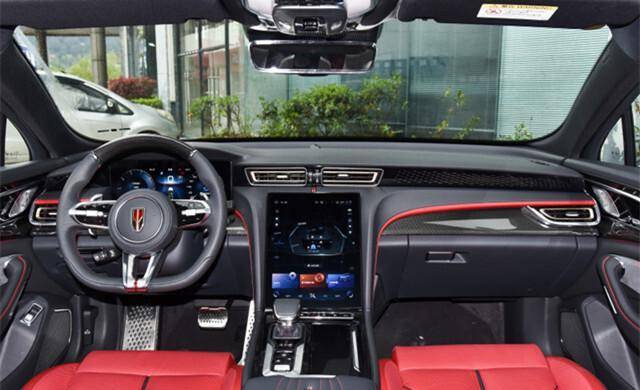 一出场就“技惊四座”，长4990mm，爆252马力，竞争宝马3系_搜狐汽车_搜狐网