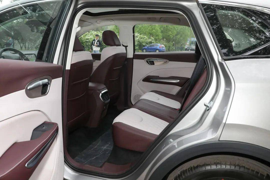 奔腾T90对比哈弗H6，紧凑级SUV又卷出新高度_搜狐汽车_搜狐网