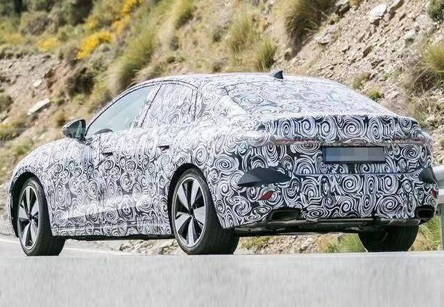 奥迪“全新一代”A4曝光，或将首推1.5T车型，有望下半年首发亮相_搜狐汽车_搜狐网