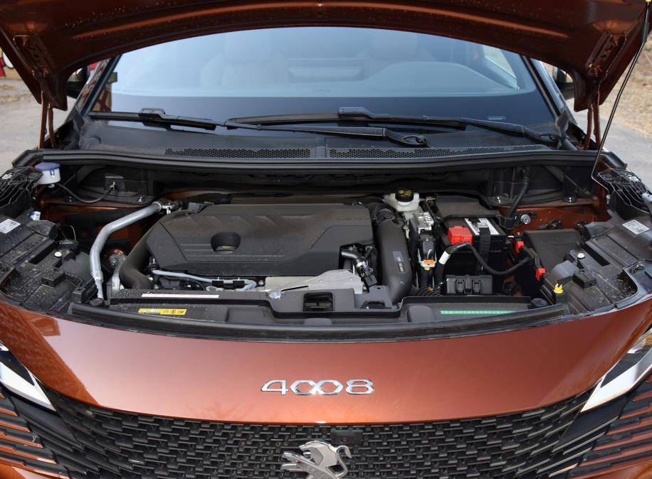 法系车终于开窍了，新车内饰再升级，爆211马力＋8AT，油耗6.3L_搜狐汽车_搜狐网