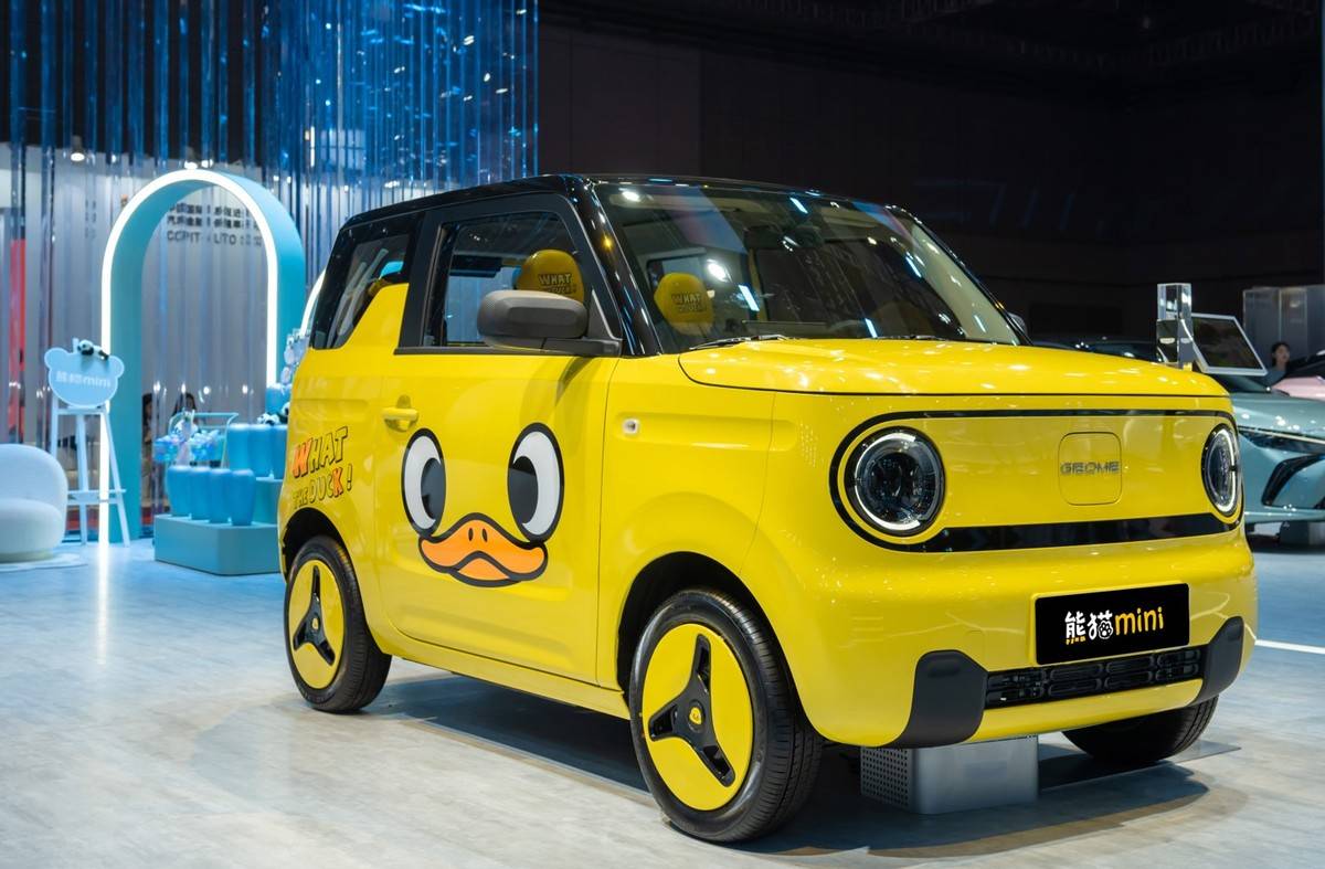 A0级市场新晋顶流 熊猫mini凭什么挑战宏光MINI EV？_搜狐汽车_搜狐网