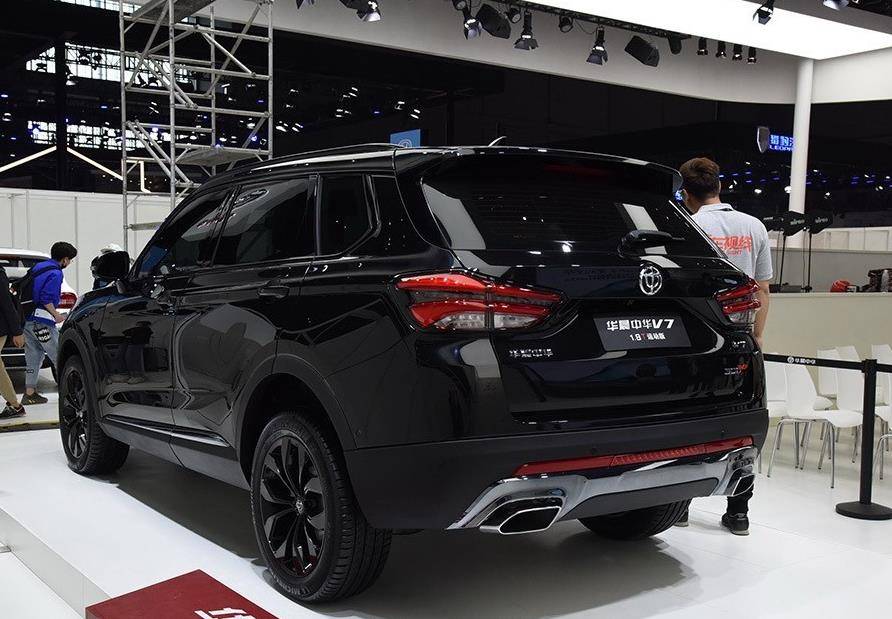 长达4米7的“大黑牛”，1.8T引擎马力231匹，移除后座可容单人床_搜狐汽车_搜狐网