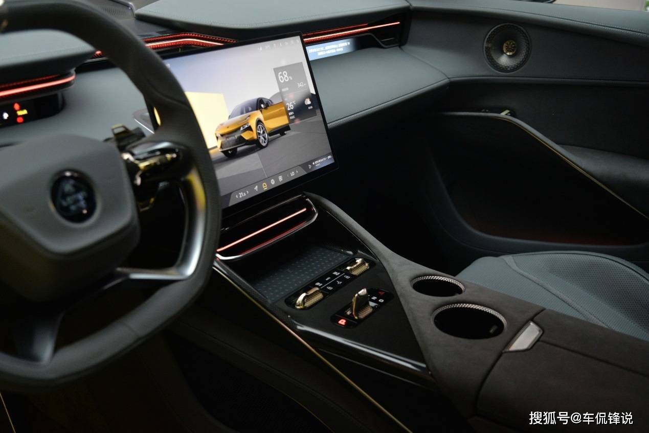 到店体验路特斯Eletre，75周年的底蕴赋予了极致操控感_搜狐汽车_搜狐网