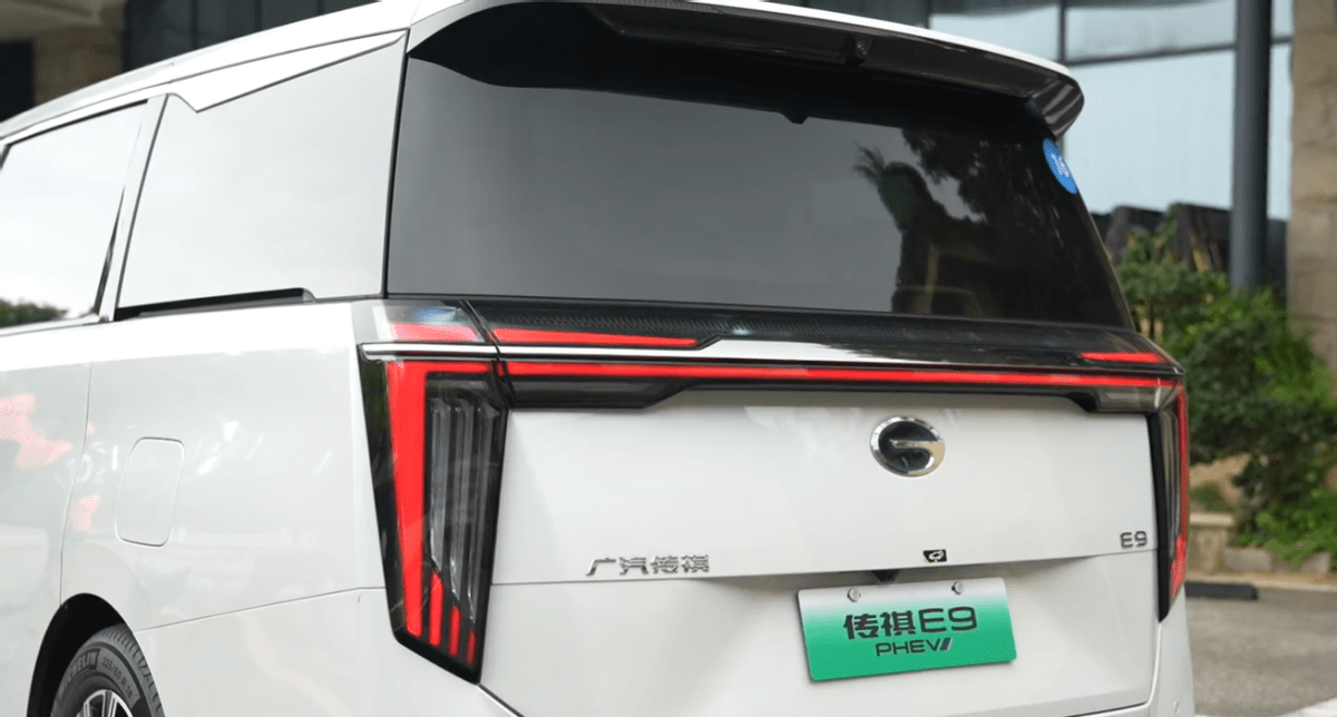 能上绿牌的“传祺M8”，纯电续航超100Km，预售33万起或称为爆款_搜狐汽车_搜狐网