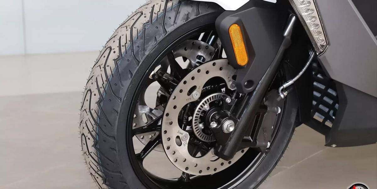 资讯｜踏板界的奢侈品：宝马C400GT升级加价，售价85900元起_搜狐汽车_搜狐网