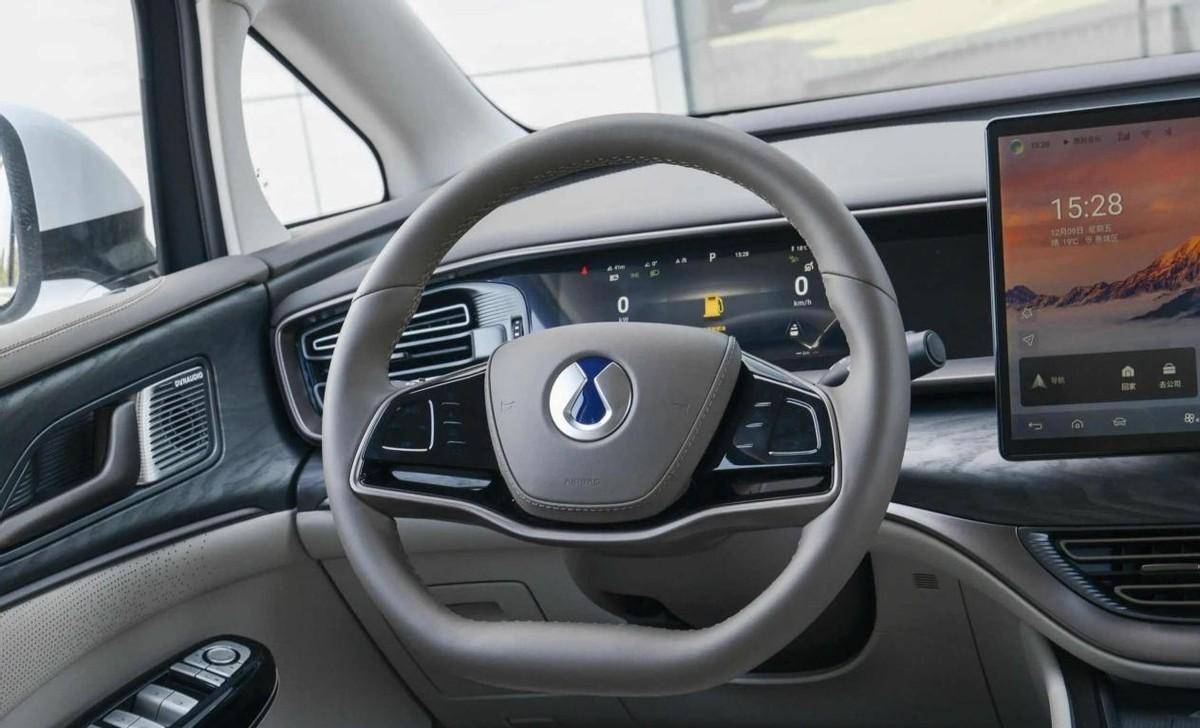 腾势D9继续火热，3月份销量再度破万，35万预算，买它还是别克GL8_搜狐汽车_搜狐网