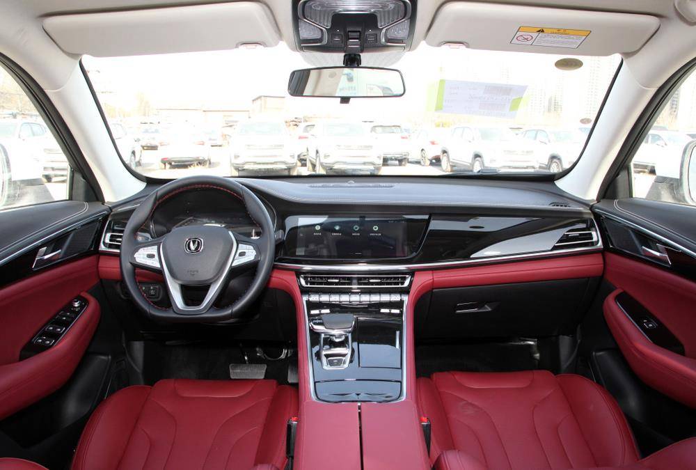 长安颜值派SUV，溜背线条不输宝马X4！233马力配8AT_搜狐汽车_搜狐网