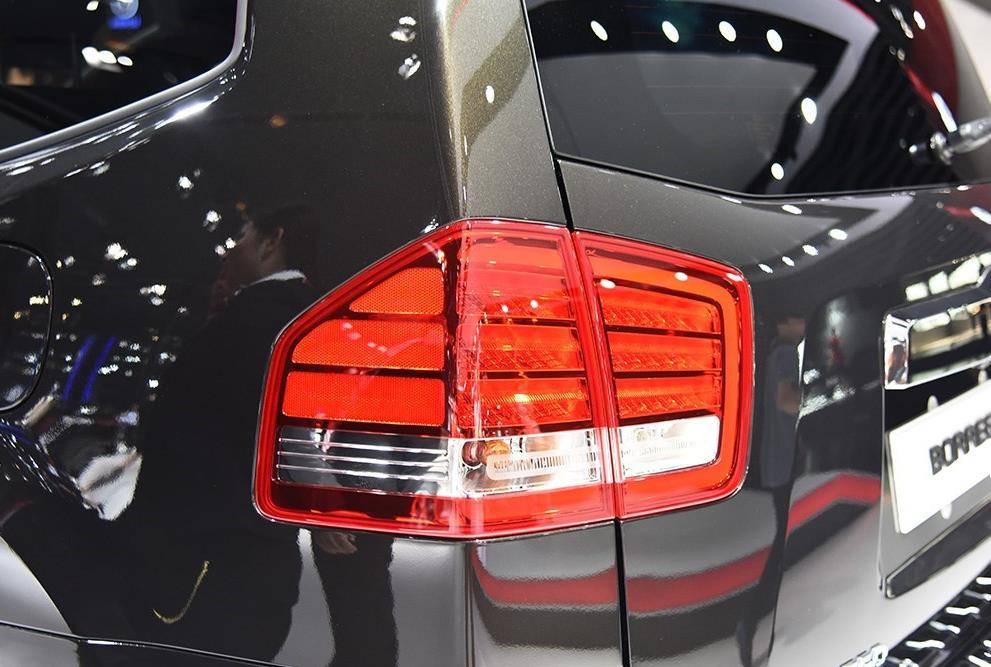 与宝马X5、奥迪Q7同一级别，起亚“巨无霸”，3.8L＋8AT＋四驱_搜狐汽车_搜狐网