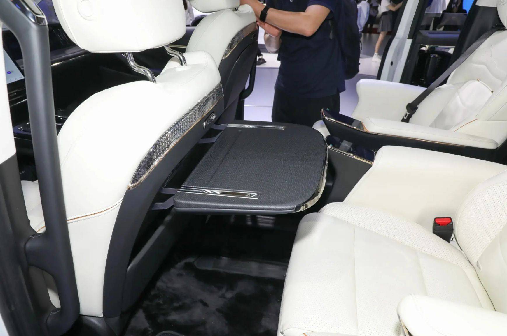 同级唯一2.0T，综合续航超1000km，传祺E9要和腾势D9掰一掰手腕_搜狐汽车_搜狐网