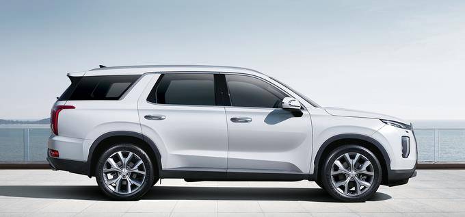 中大型SUV再添“搅局者”，标配V6引擎＋8AT，纯正进口车不足30万_搜狐汽车_搜狐网