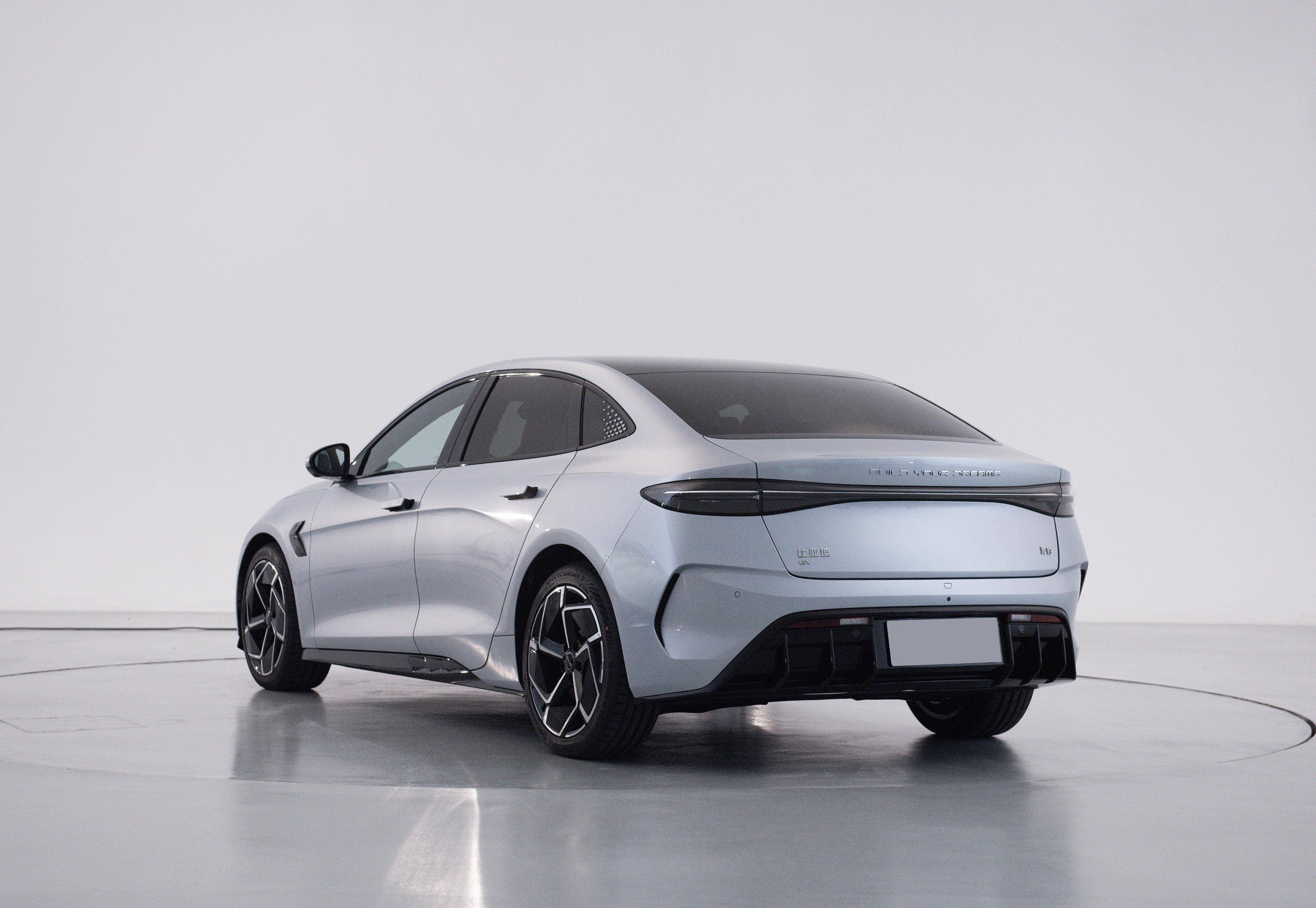 比亚迪太狠了，门槛下调2.3万，续航550km，Model 3还是对手？_搜狐汽车_搜狐网