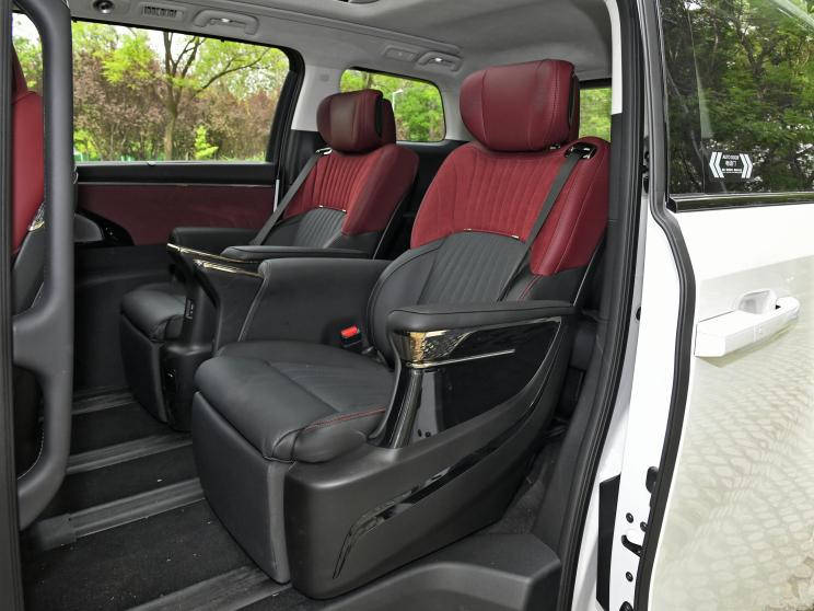 外观寓意“九五之尊”，2.0T插混续航1032km，这次腾势D9完败？_搜狐汽车_搜狐网