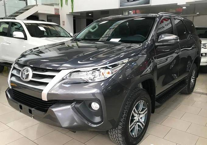全新丰田“Fortuner”到店，搭2.8T柴油机，未来有望取代普拉多_搜狐汽车_搜狐网