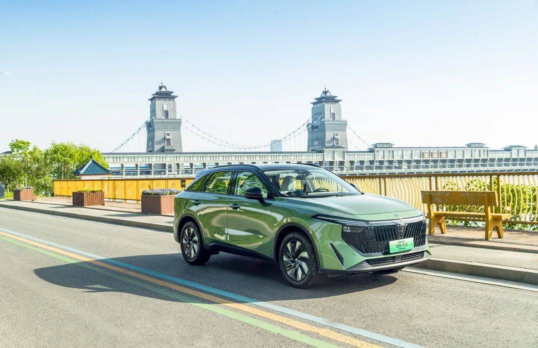 启辰终于觉醒了？大V DD-i超混动开起来居然还不错_搜狐汽车_搜狐网