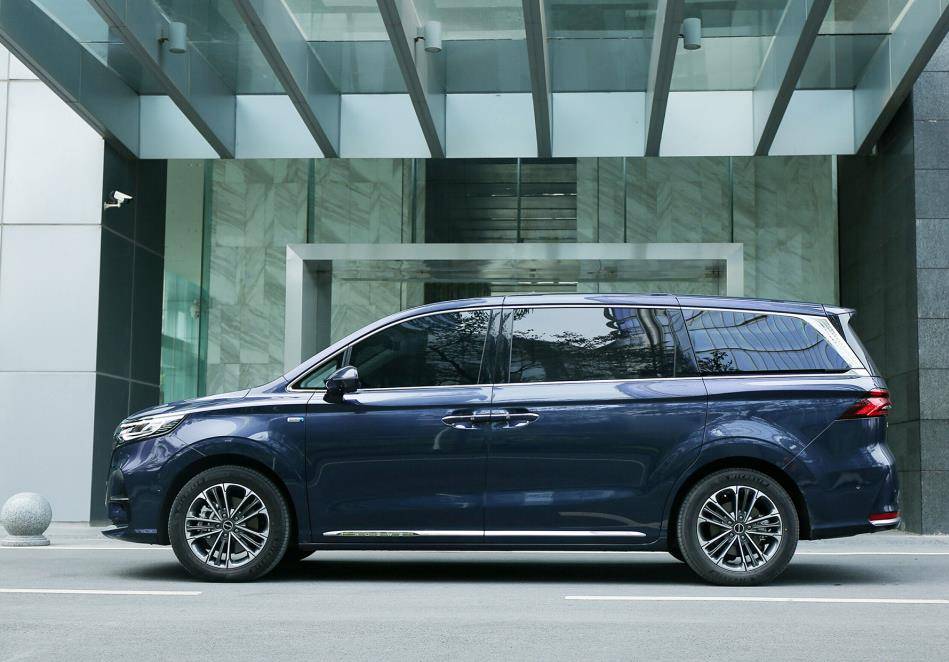 MPV界再添旗舰车，配2.0T＋沙发，气场强过别克GL8，18.88W_搜狐汽车_搜狐网