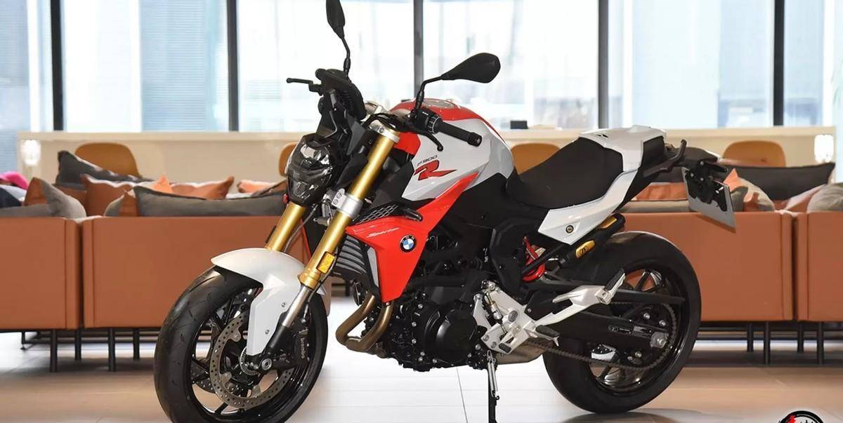 资讯｜驰骋在速度与激情之间：运动街车宝马F900R，10.59万元起售_搜狐汽车_搜狐网