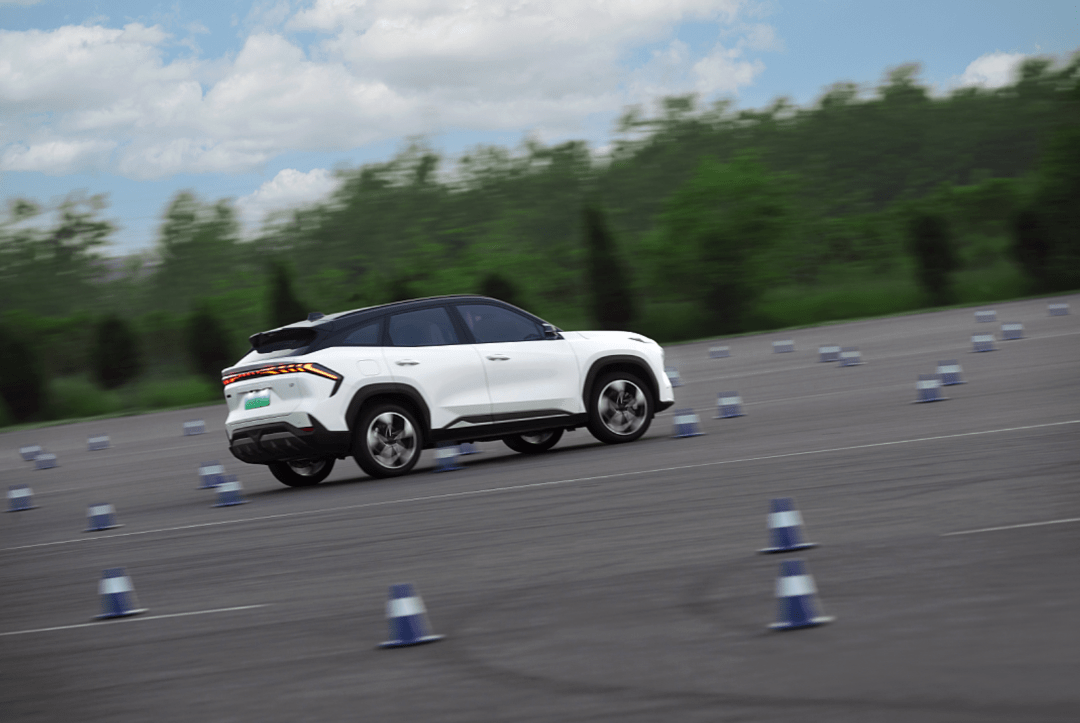 吉利银河L7，20万元级混动SUV的技术天花板_搜狐汽车_搜狐网