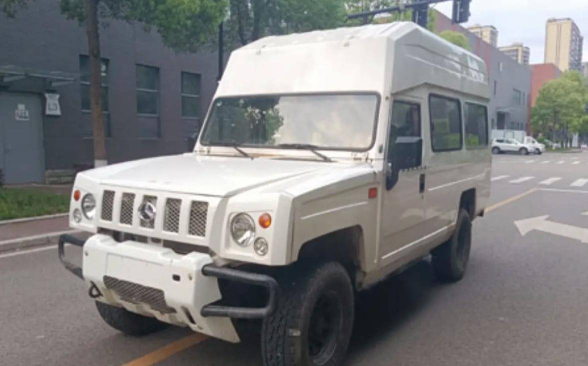 搭载2.4T+6AT，北汽制造勇士新车型曝光，比坦克300还硬核_搜狐汽车_搜狐网