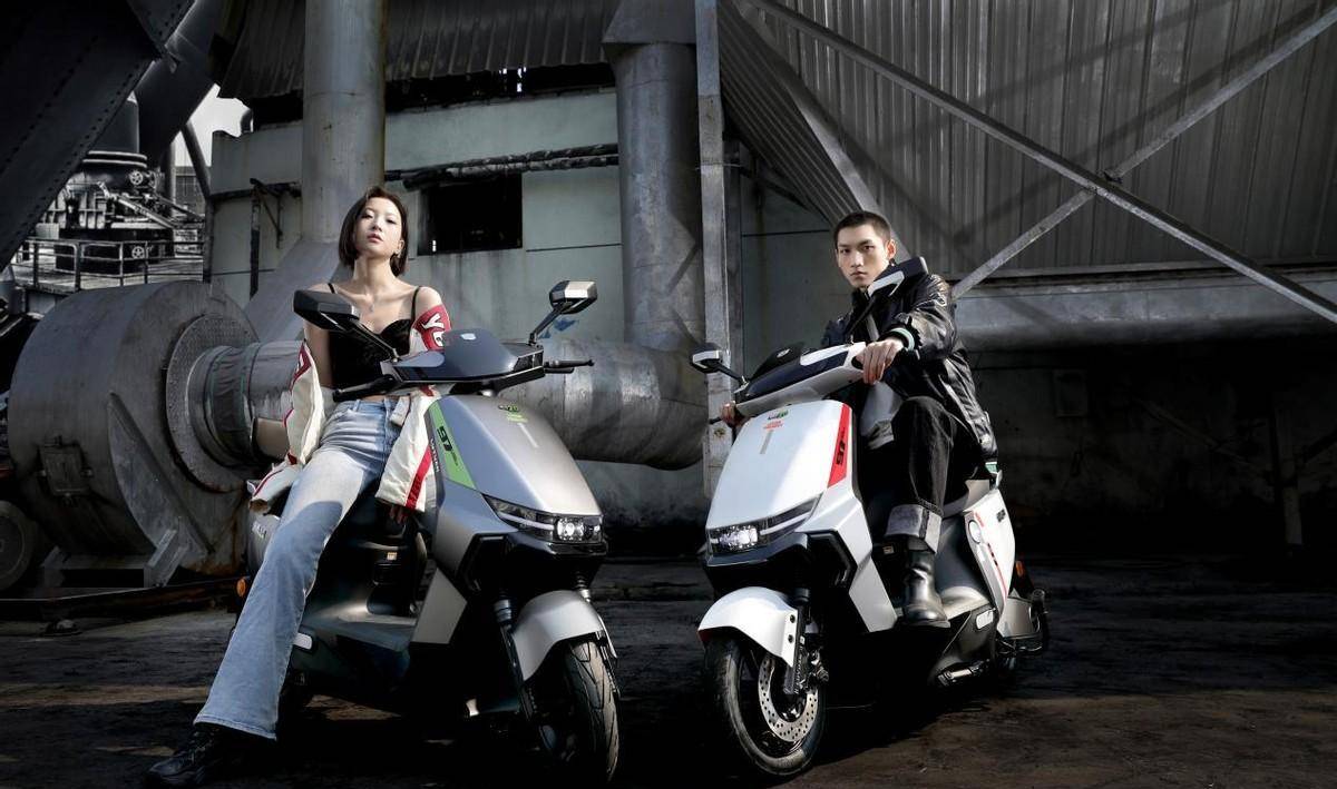 绿源S70测评：续航120公里，价格3000起，一辆车骑10年_搜狐汽车_搜狐网