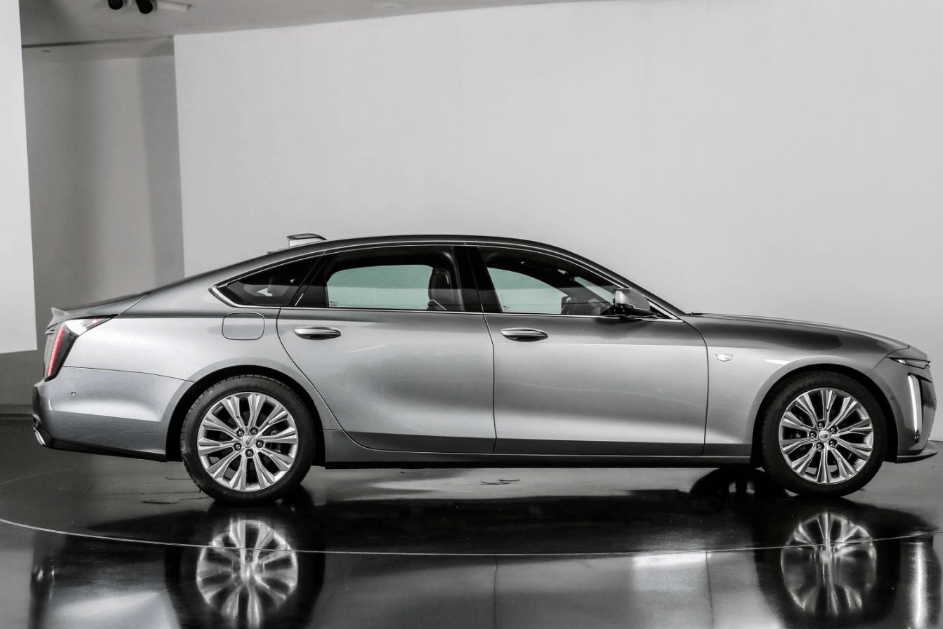 堪称六边形战士，全新凯迪拉克CT6让利4.5万，能否称霸C级市场？_搜狐汽车_搜狐网