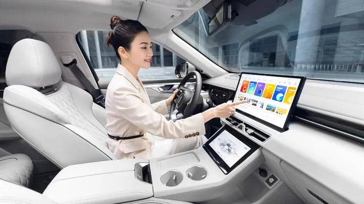 魏牌新摩卡DHT-PHEV震撼上市，售价23.18万元_搜狐汽车_搜狐网