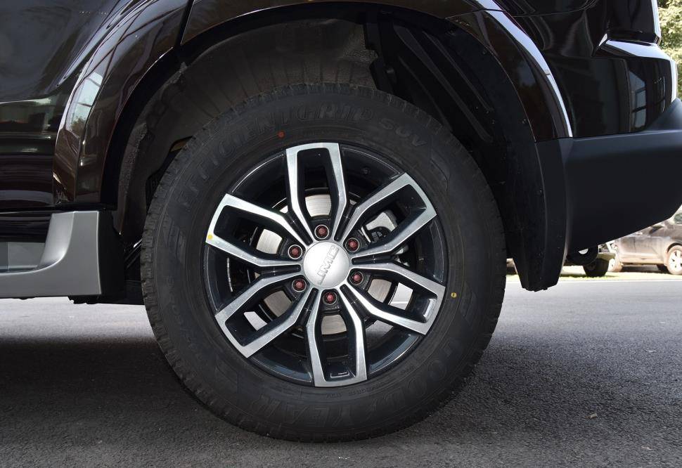 国产越野新增一匹“黑马”，搭2.0T柴油引擎＋8AT，12.18万起_搜狐汽车_搜狐网