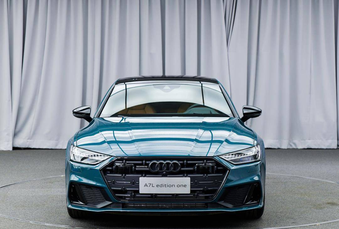 国产A7L先行版预定，张朝阳率先提车！奥迪：不超70万_搜狐汽车_搜狐网