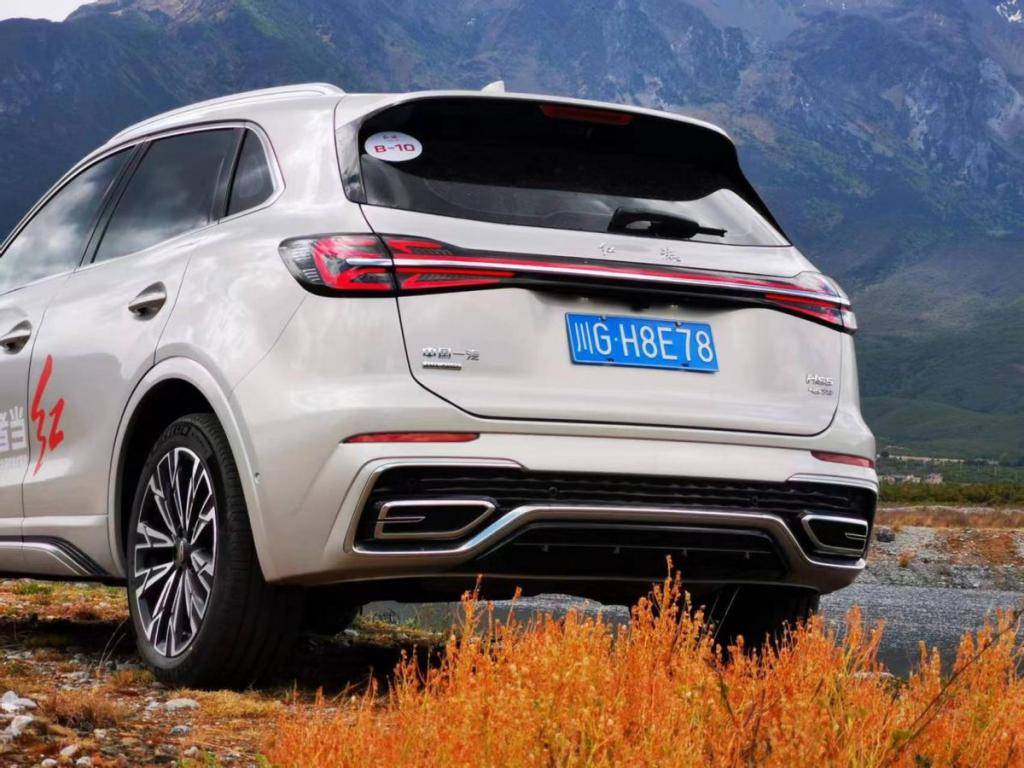 新红旗HS5用实力告诉BBA：什么叫中式豪华_搜狐汽车_搜狐网