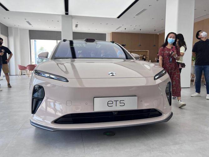 蔚来ET5——冷酷无情的未来战士！_搜狐汽车_搜狐网