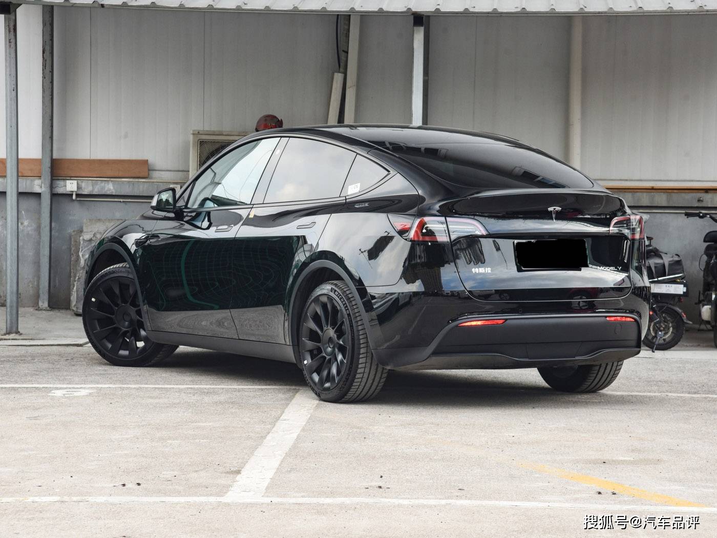 中型豪华SUV该选谁，特斯拉Model Y对比奥迪Q5L_搜狐汽车_搜狐网